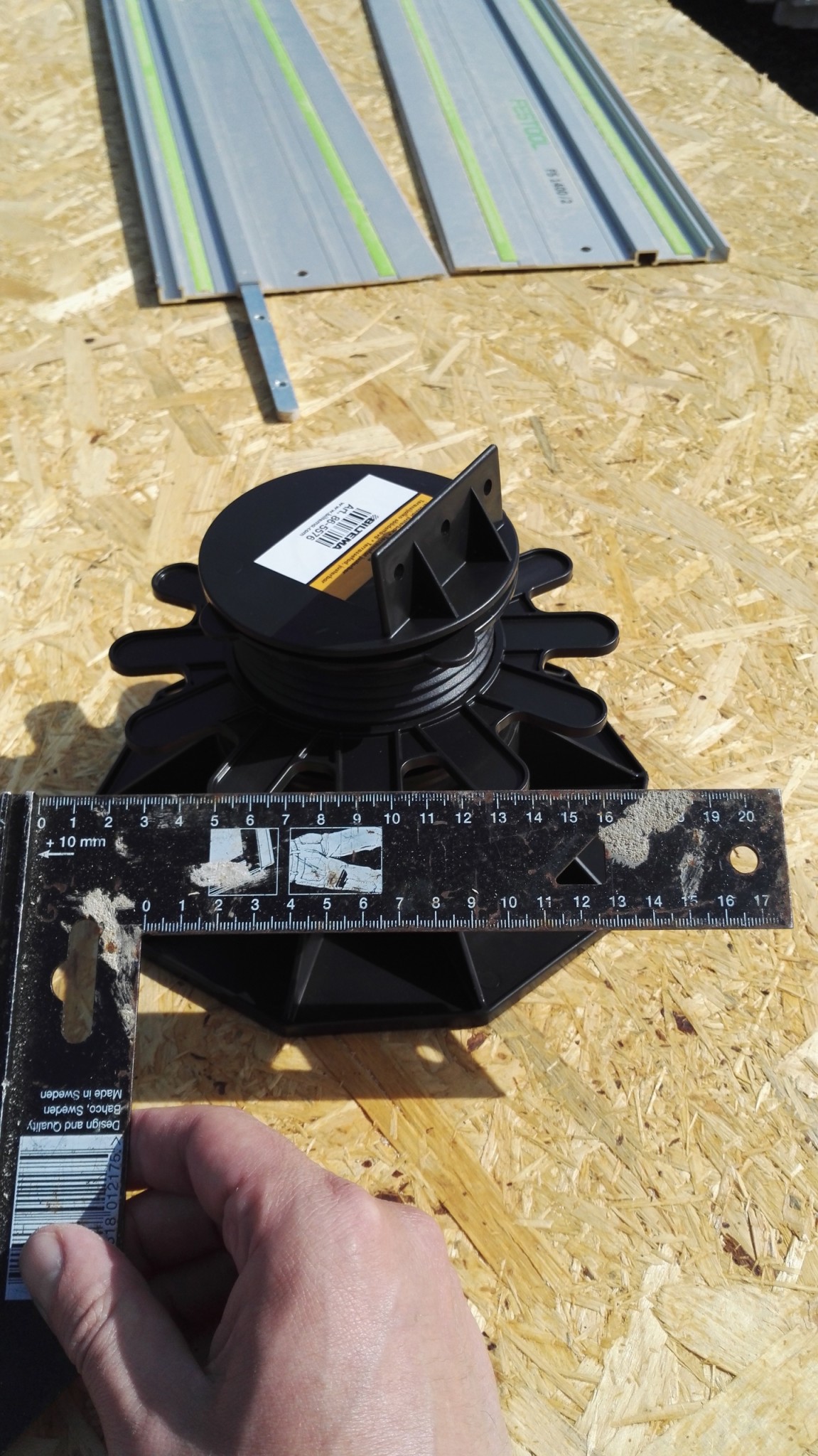 Justerbar fot till altan | Byggahus.se