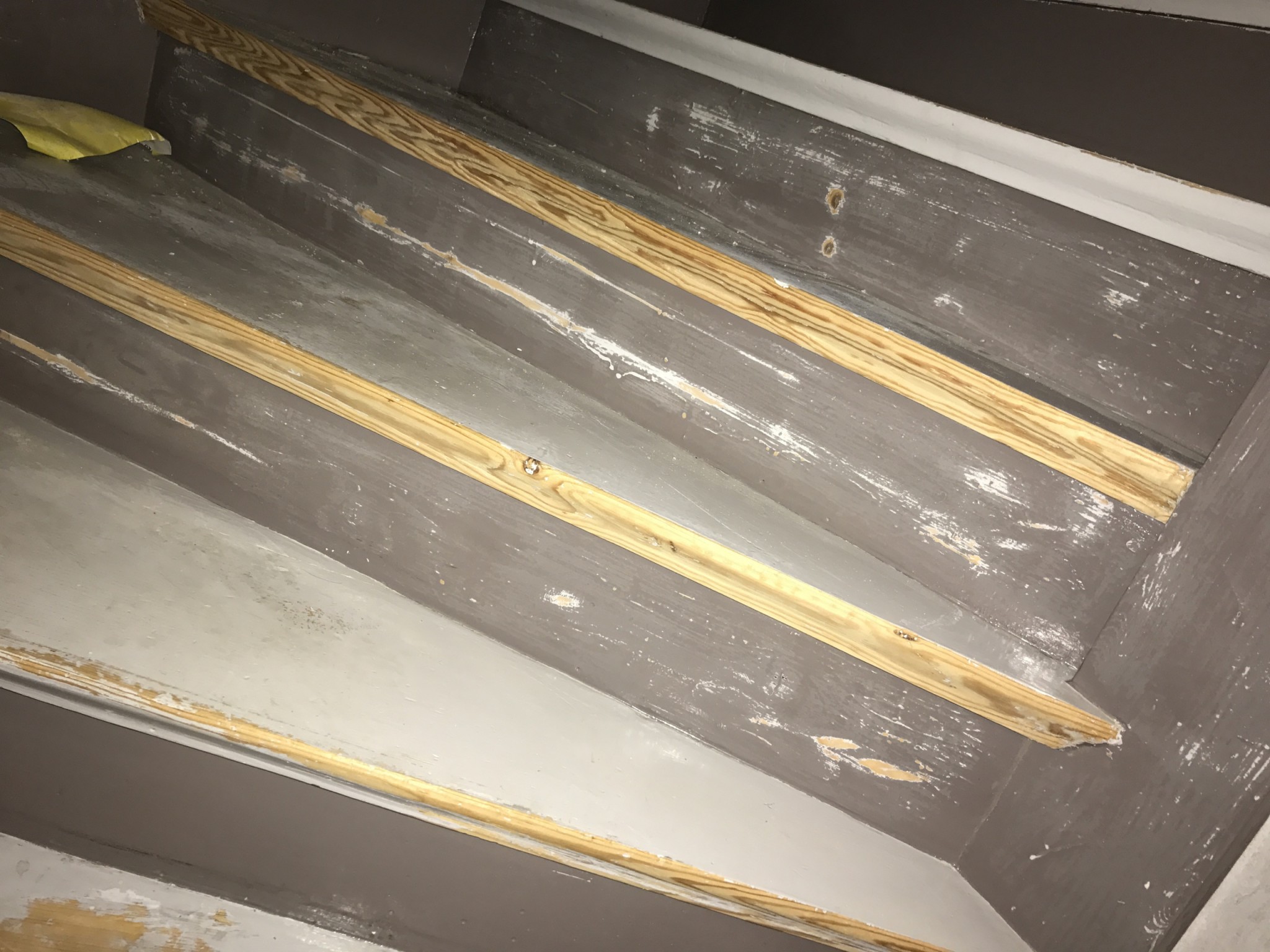 Slipa ner trappa till trät | Byggahus.se