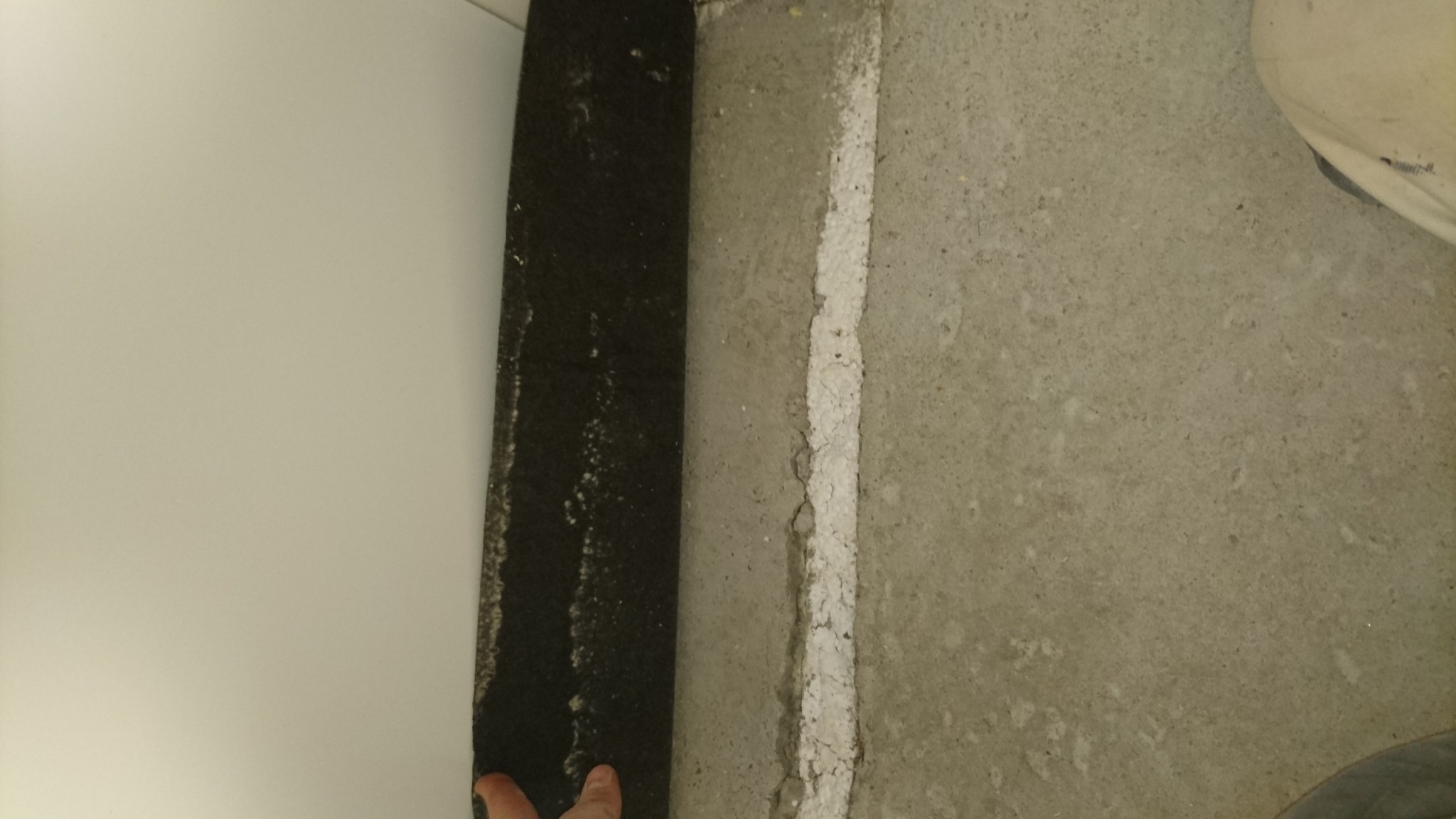 Fukt ovanpå syllpapp. | Byggahus.se