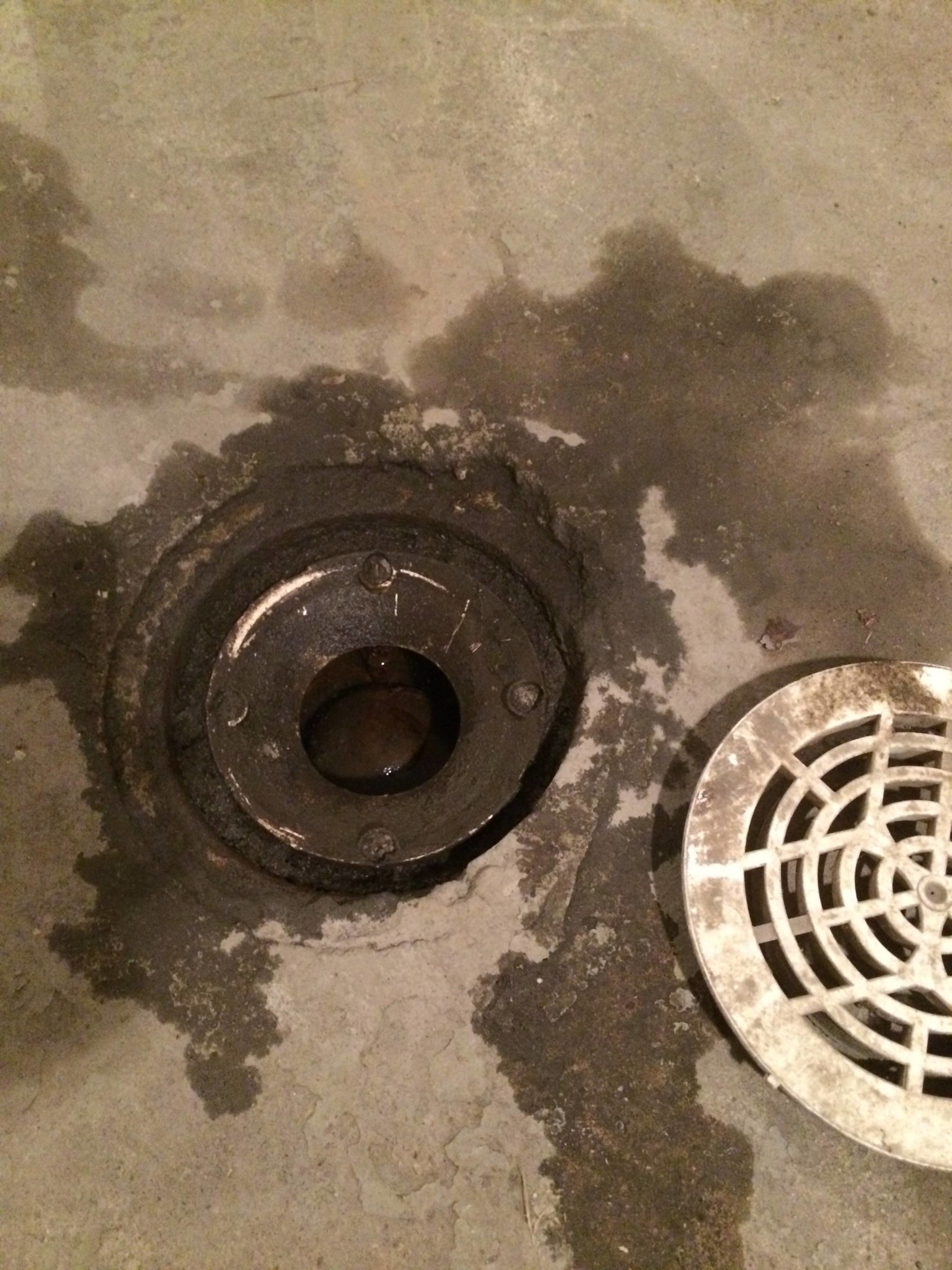 Stopp avlopp garage. | Byggahus.se