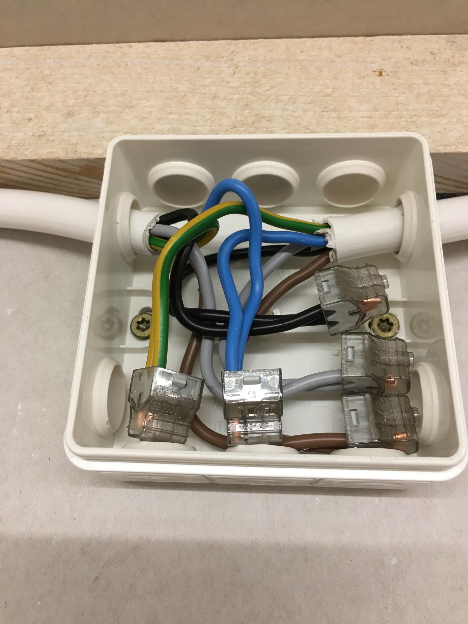 Enkel elritning till garaget, tankar på det? | Byggahus.se