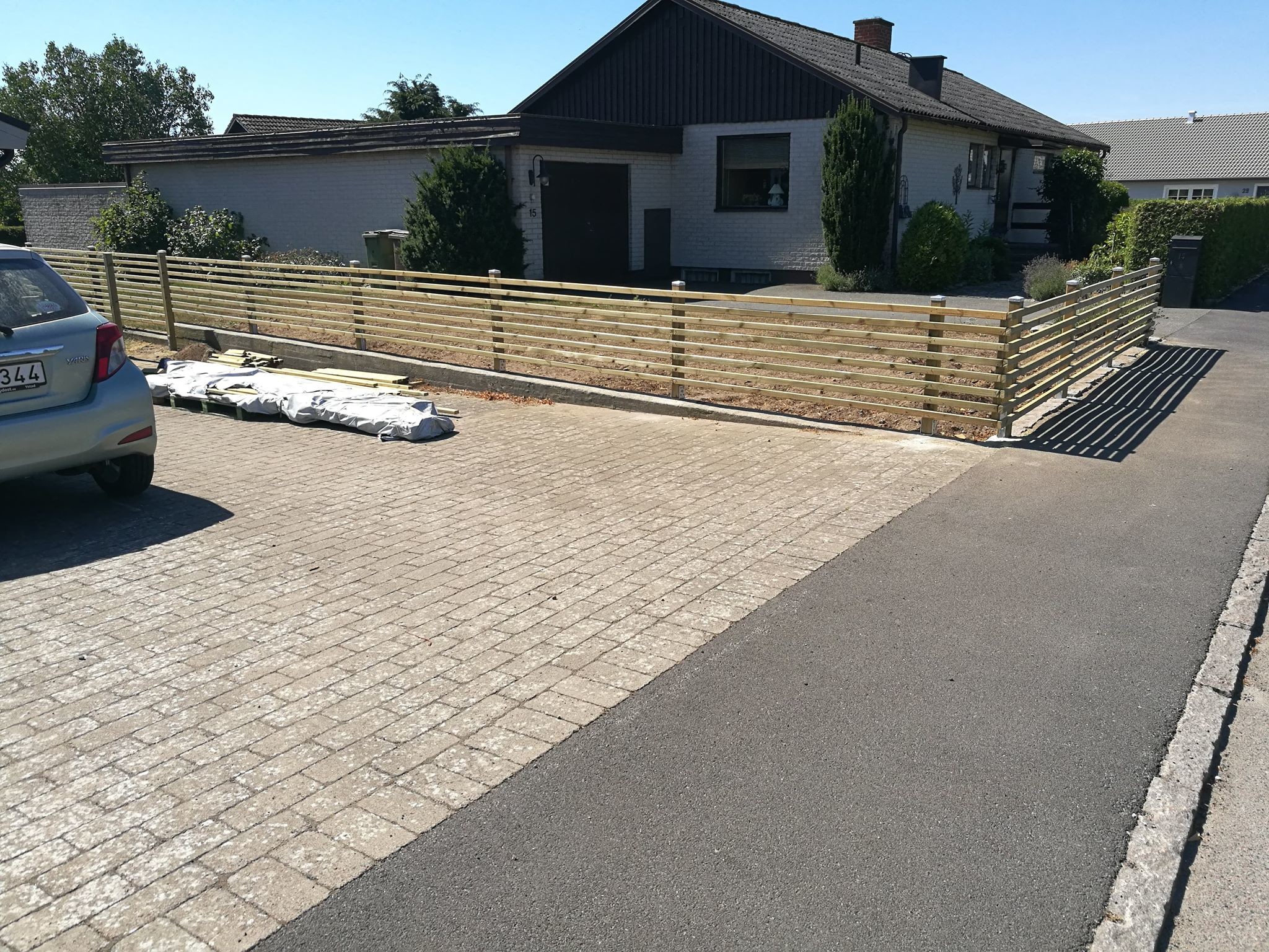 Bygga insynsskydd med liggande ribbor | Byggahus.se