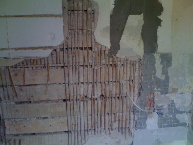 Laga putsad trävägg med gipsbruk? | Byggahus.se