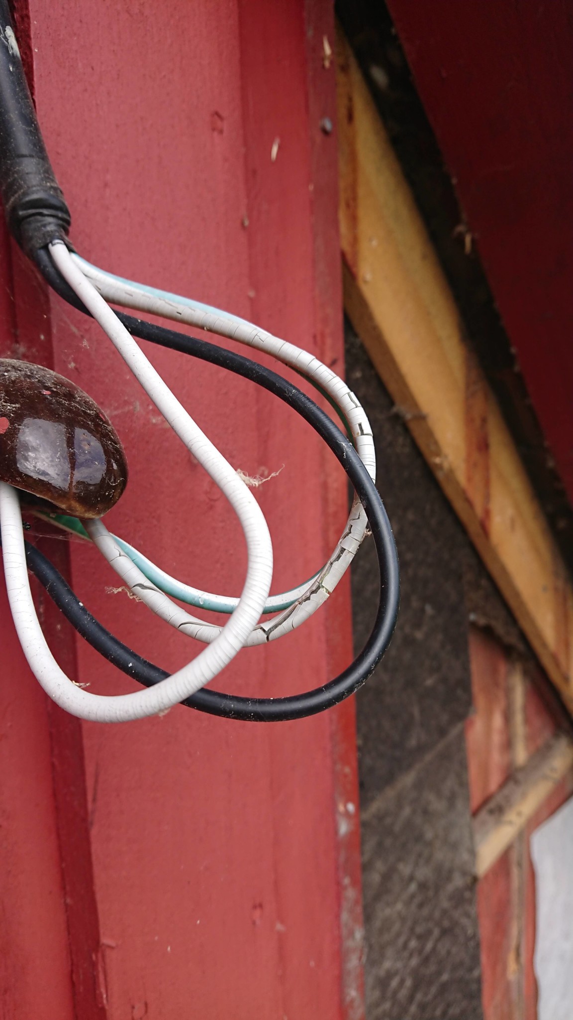 Servisledning på fasaden, hur ska det se ut? | Byggahus.se