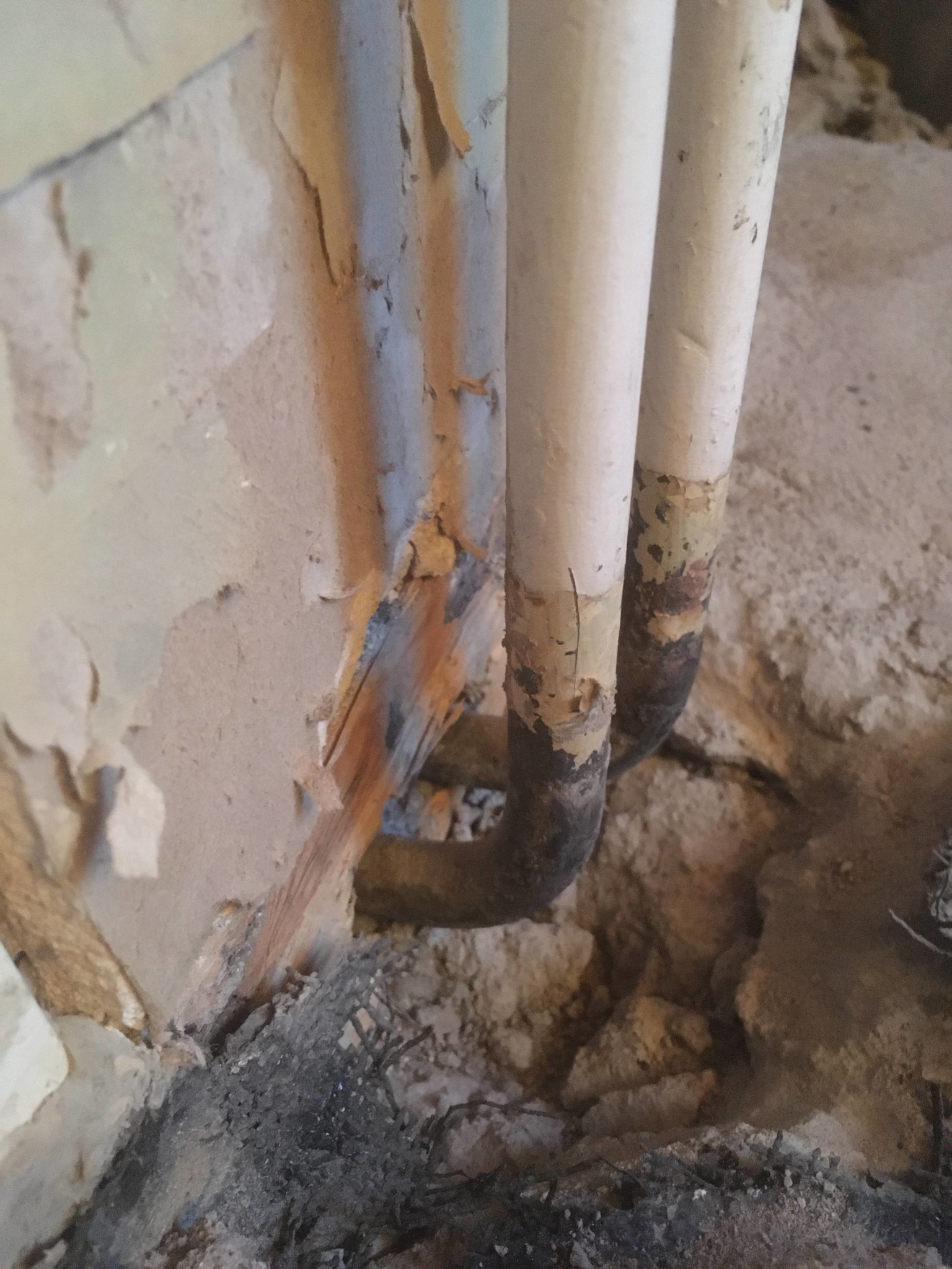 Vad ska jag göra med rören till radiatorn? | Byggahus.se