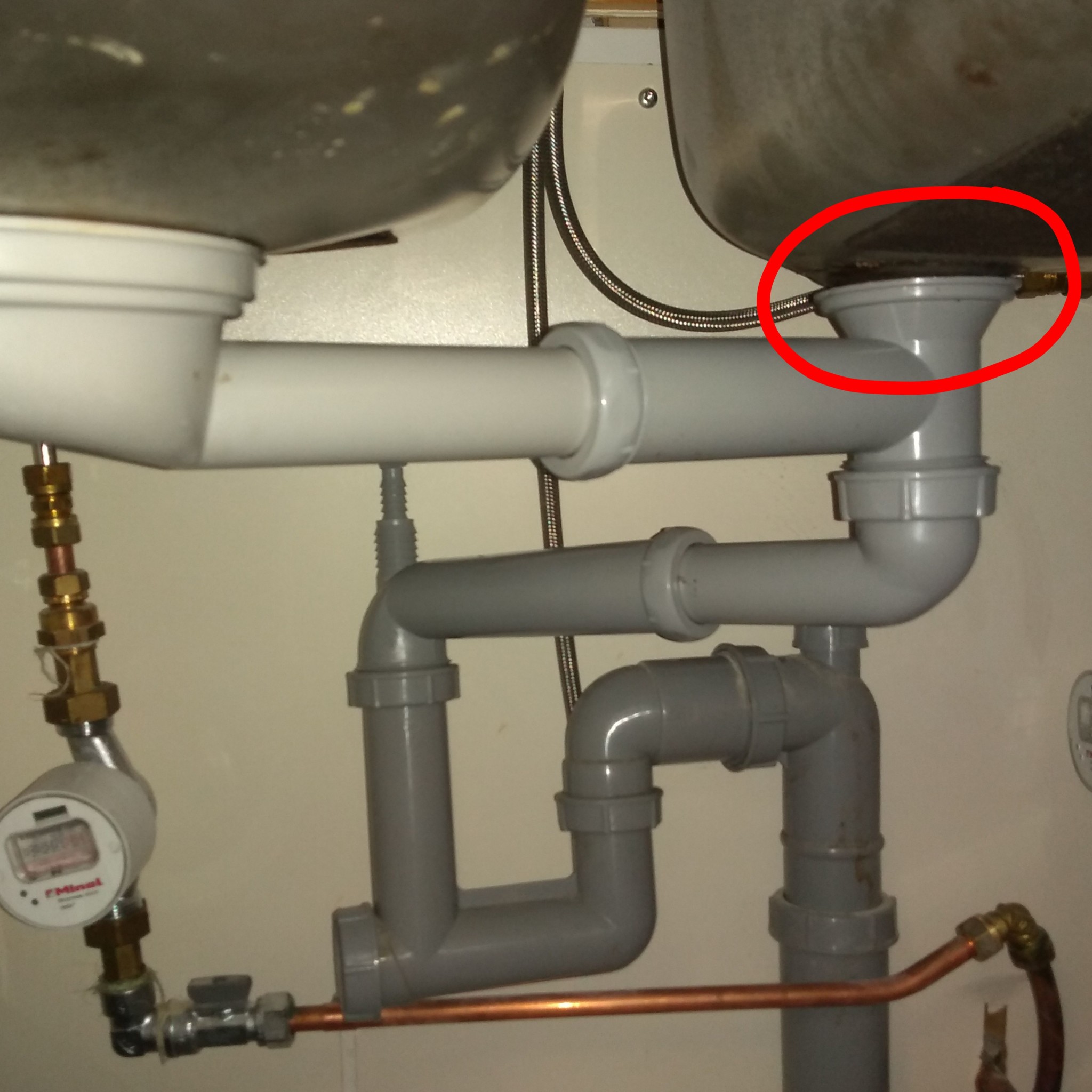 Läcker under diskhon, vilken packning!? | Byggahus.se