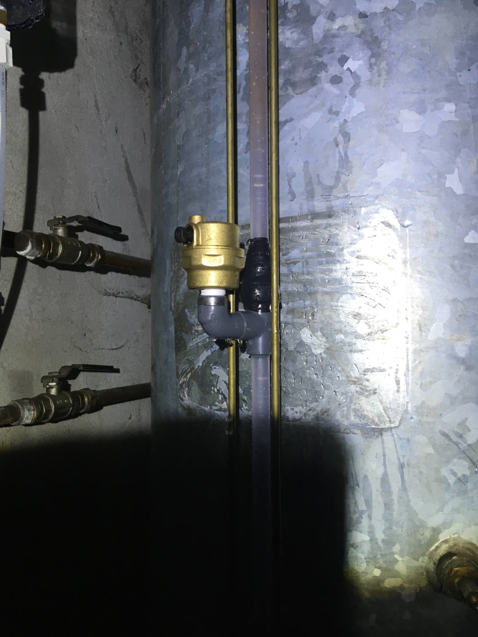 Vattenståndställsrör med anslutning för avluftare | Byggahus.se