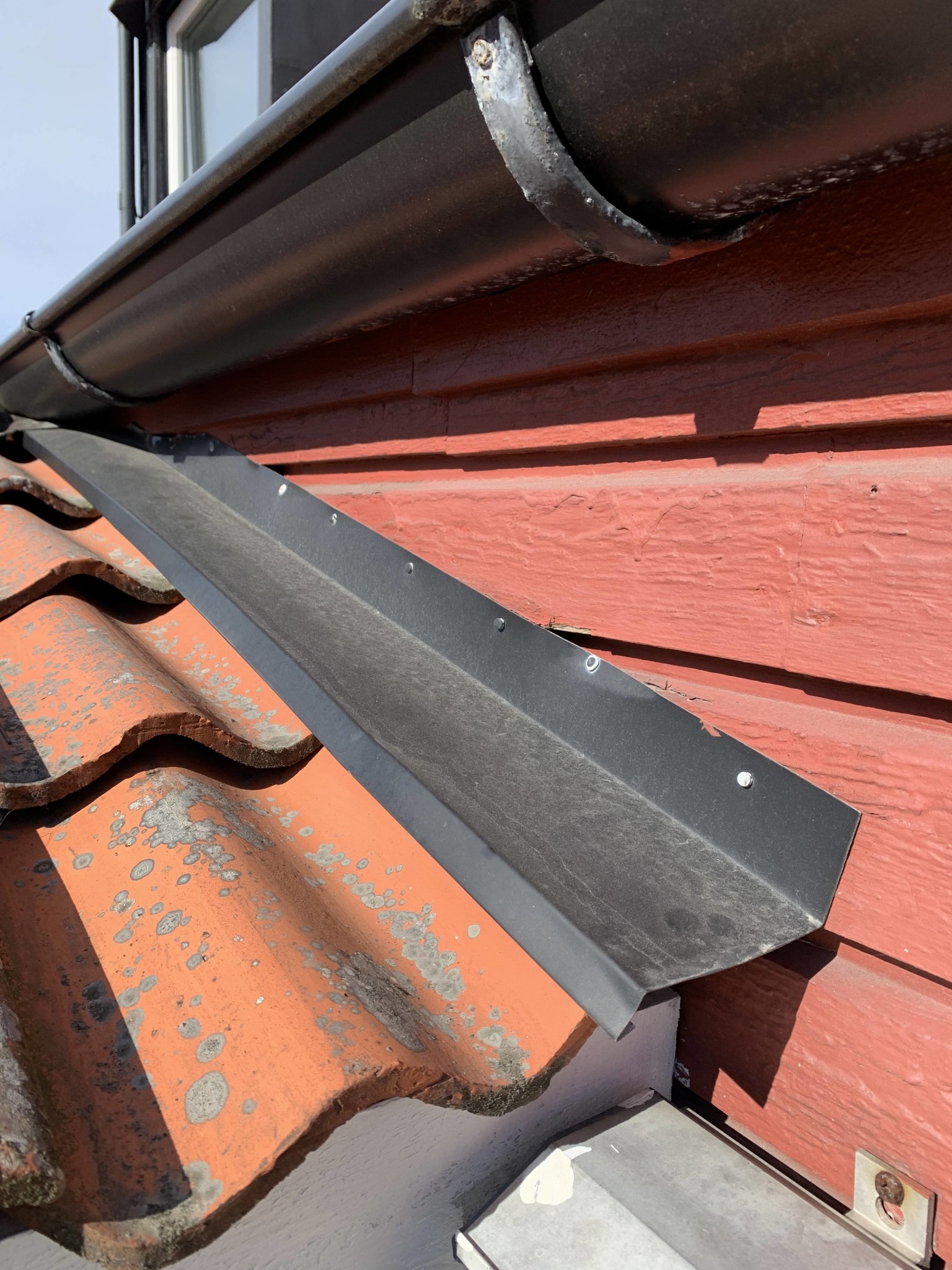 Fråga: Montera droppbleck i fasad | Byggahus.se