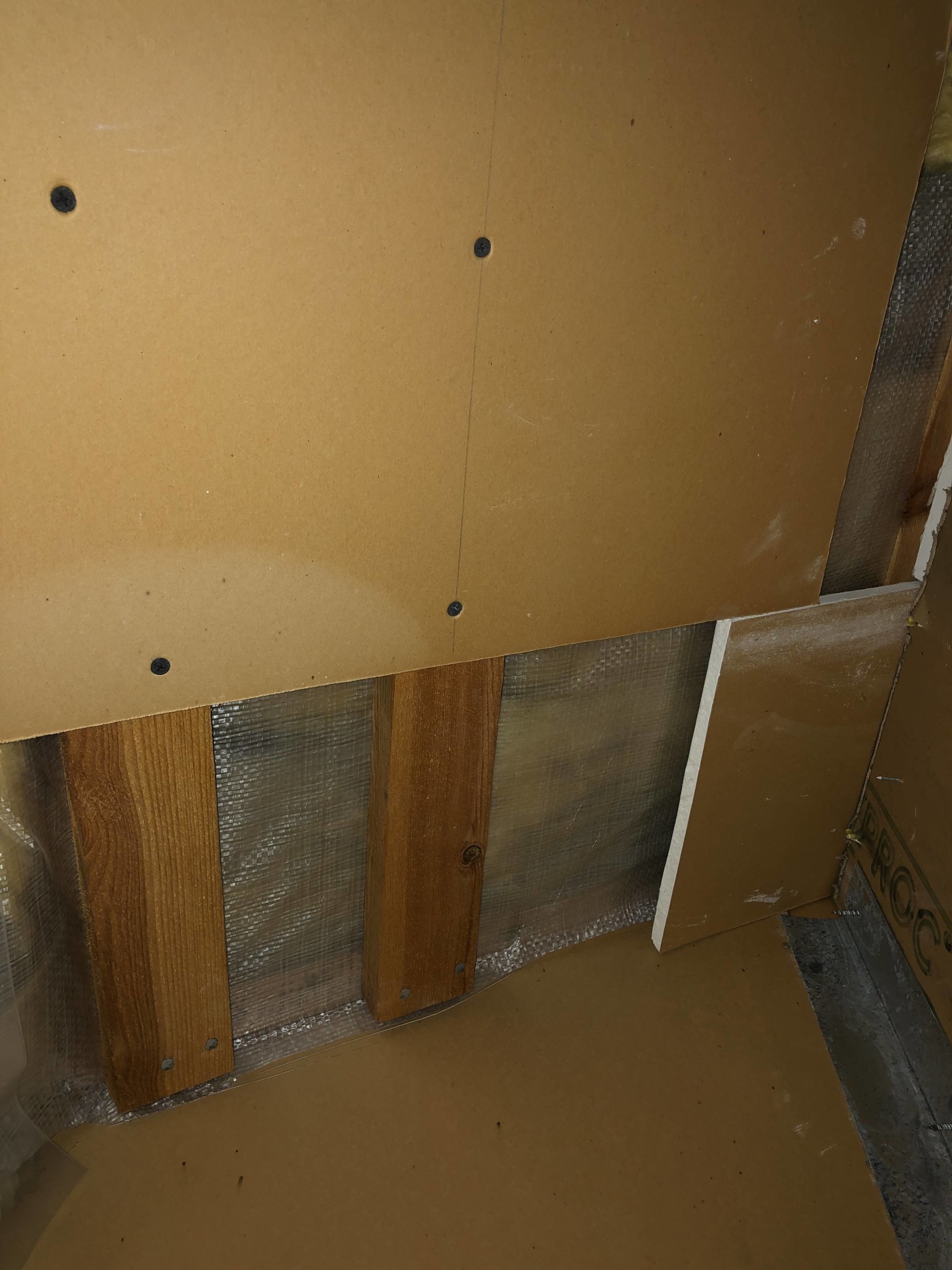 Kondens pga bristande isolering | Byggahus.se