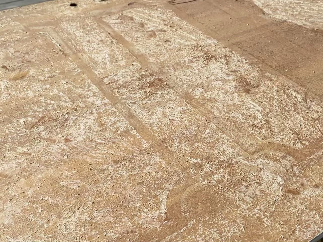 Ta bort plast från gabondörrar | Byggahus.se