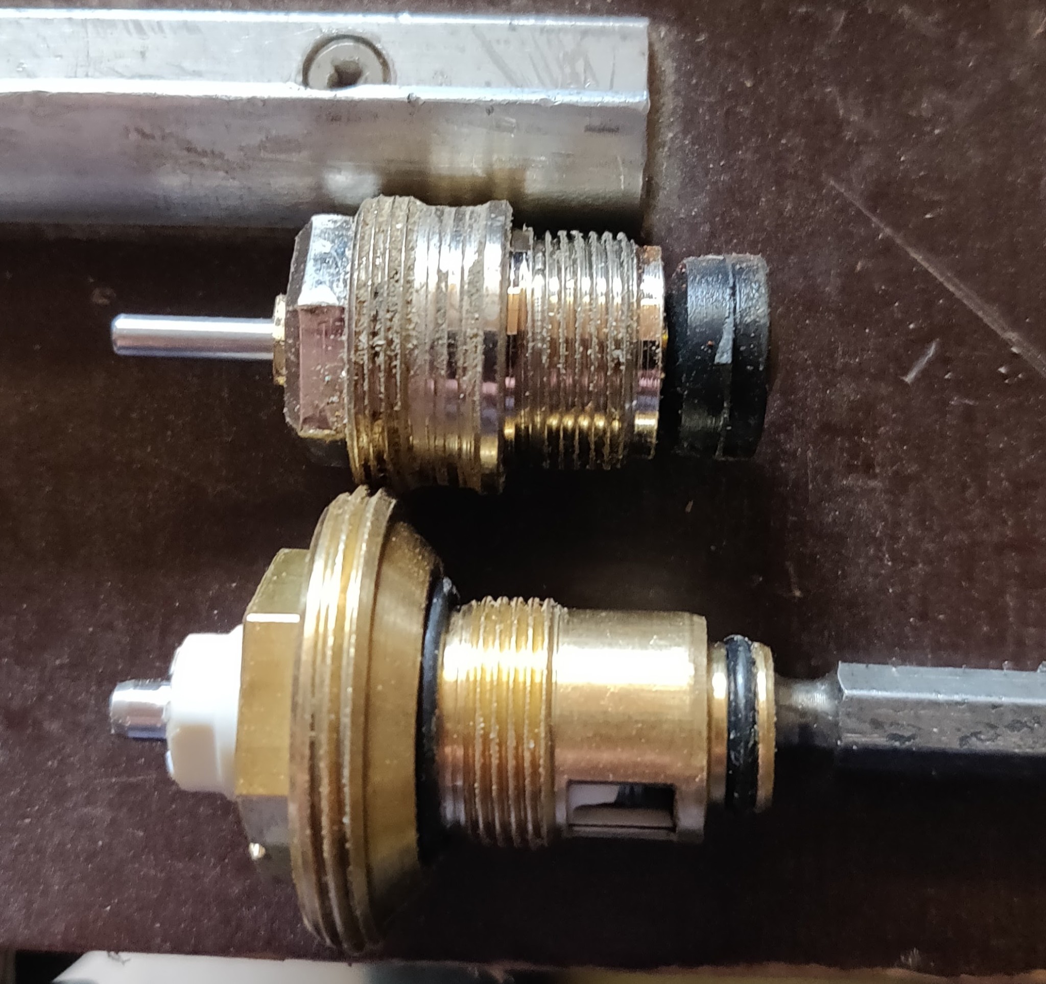 Byta ventil på element | Byggahus.se