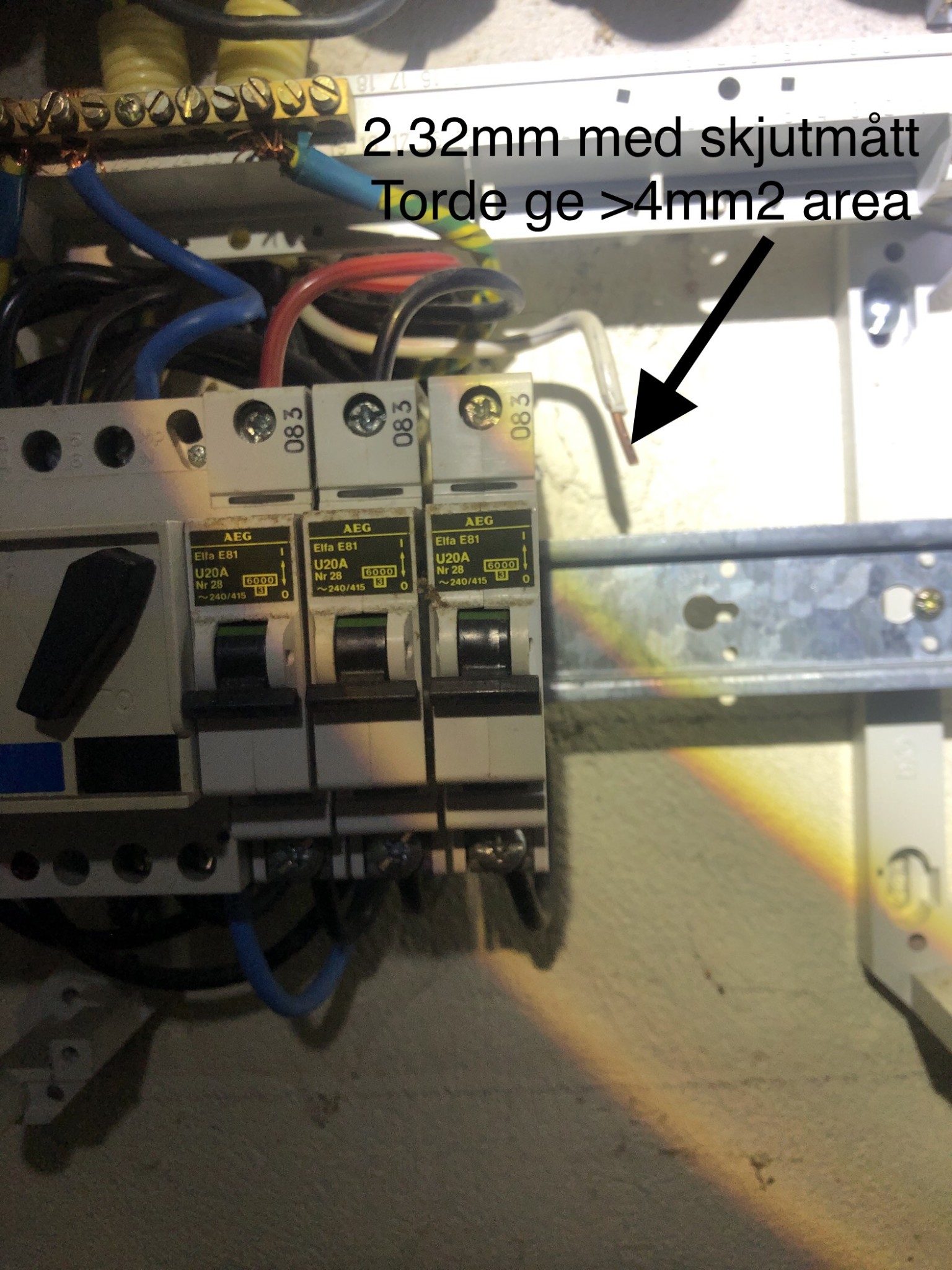 Hur är det kopplat i den här undercentralen? Fuljordat? Fulnolla ...