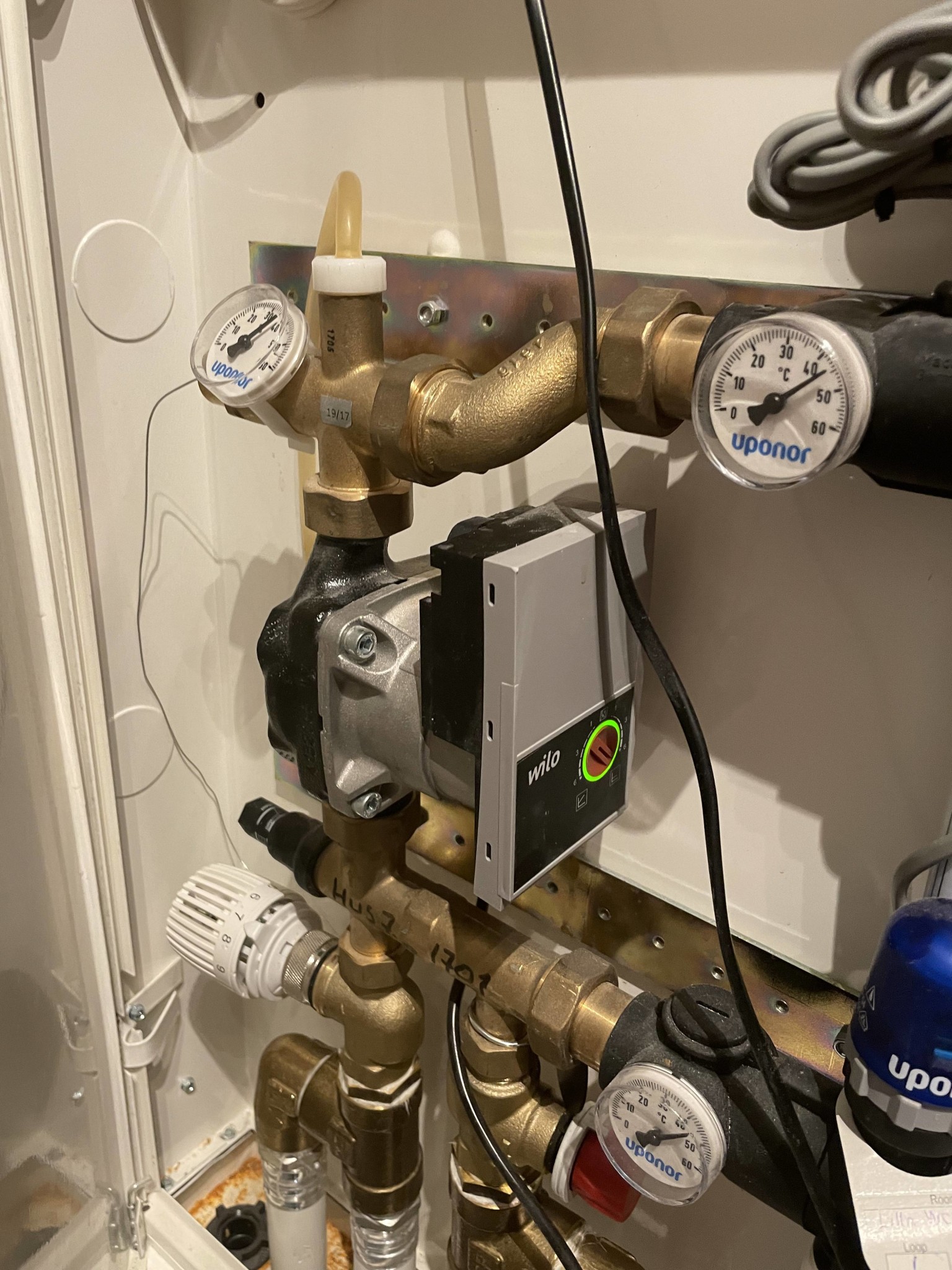 Uponor värmesystem lyser rött | Byggahus.se