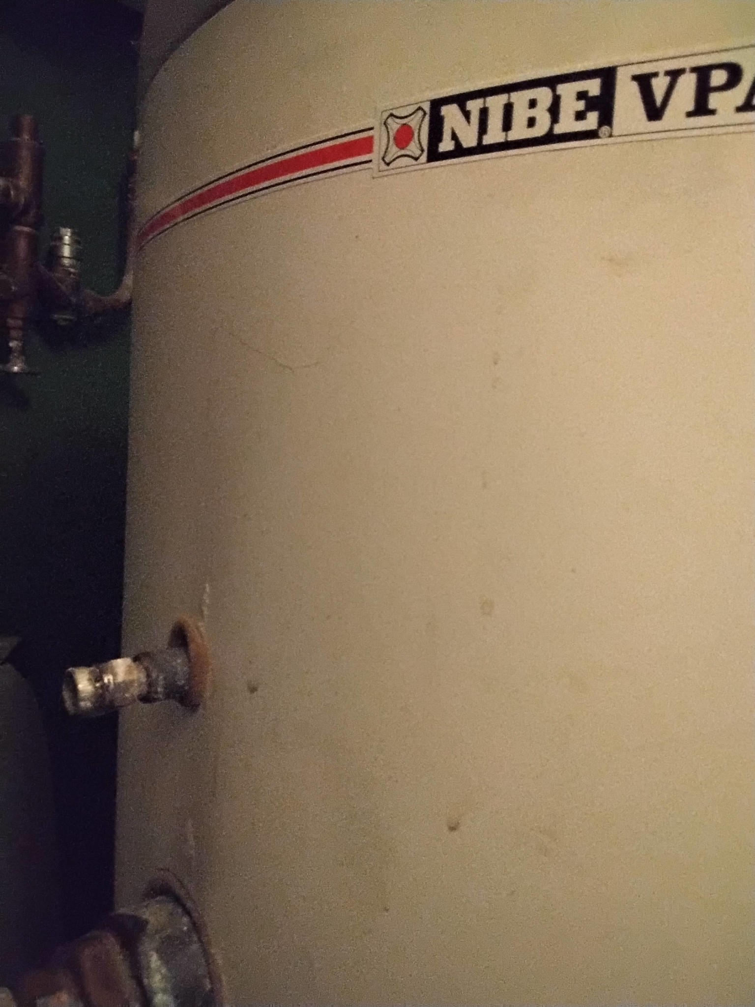 Läckage Nibe VPA ackum.tank | Byggahus.se