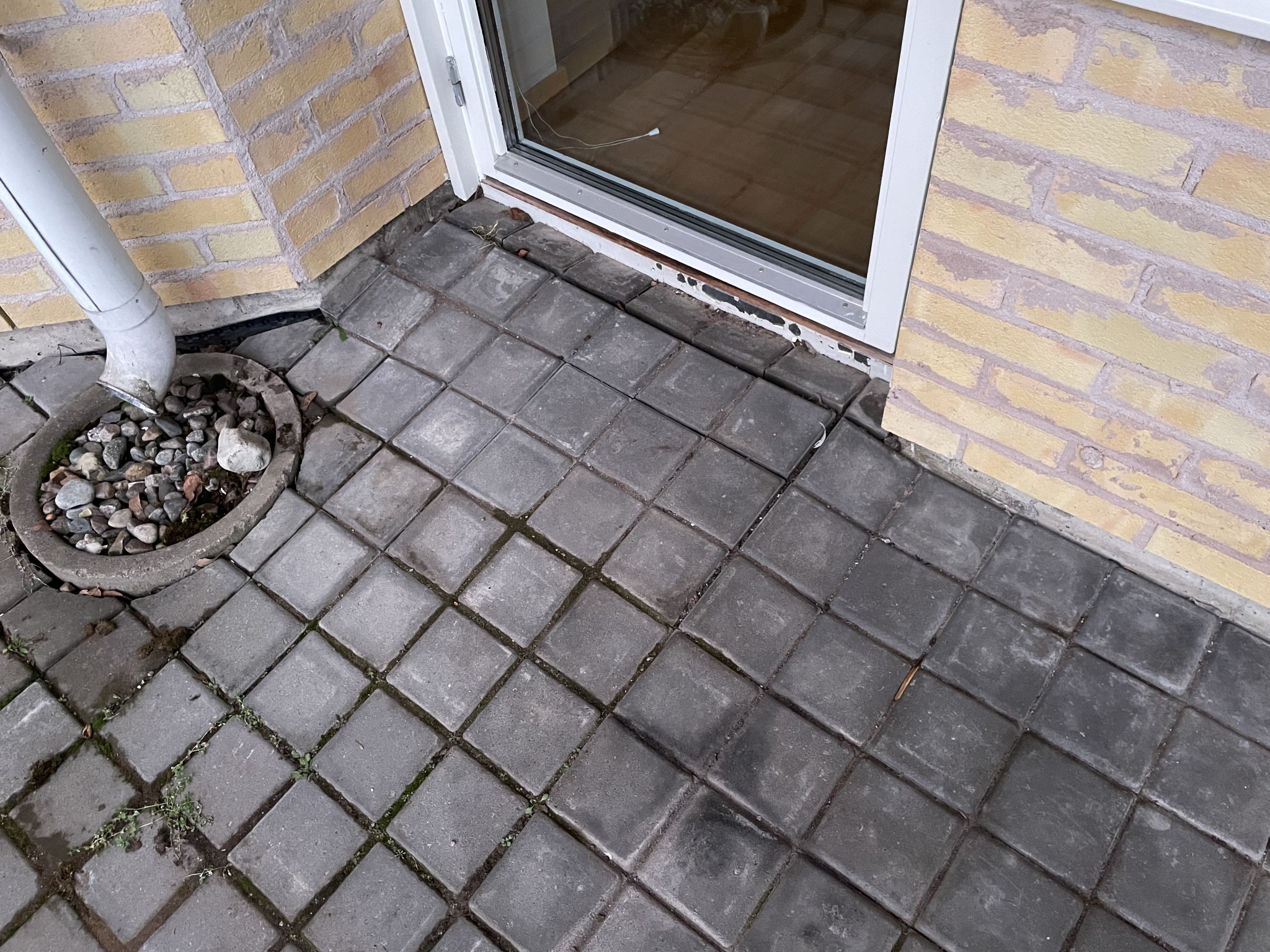 Flytande altangolv på Stenplattor | Byggahus.se