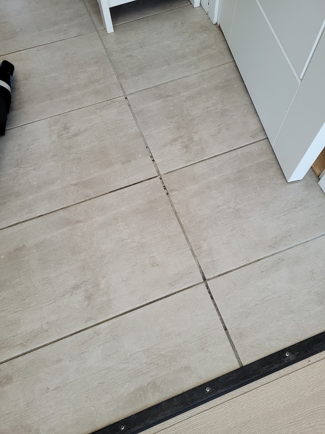 Klinker som lossnar i hall | Byggahus.se