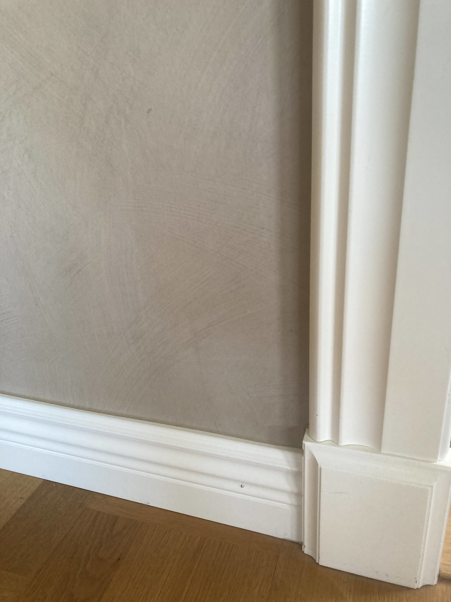 Vilken golvsockel är snygg? | Byggahus.se