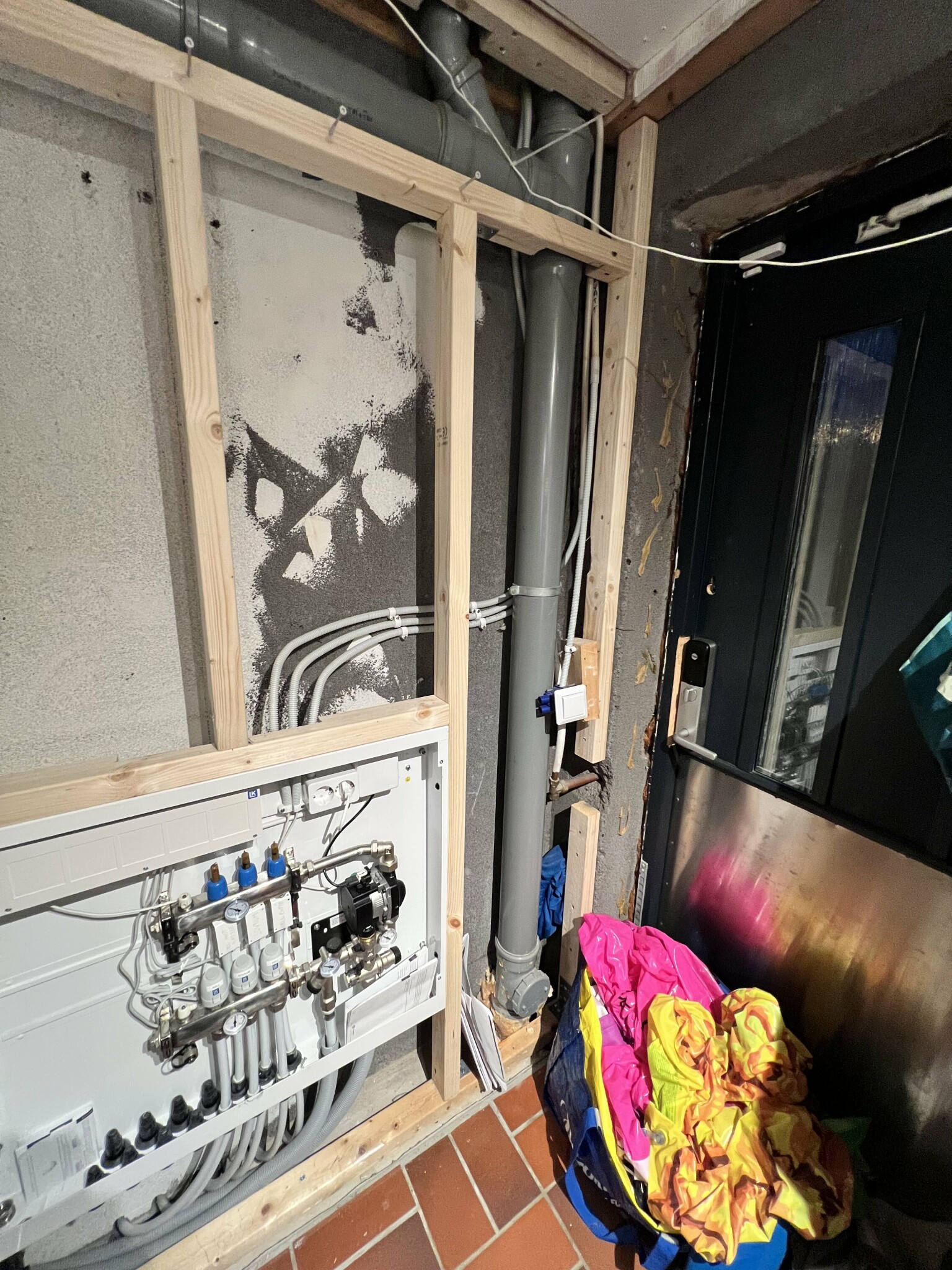 Isolering innervägg som möter yttervägg | Byggahus.se