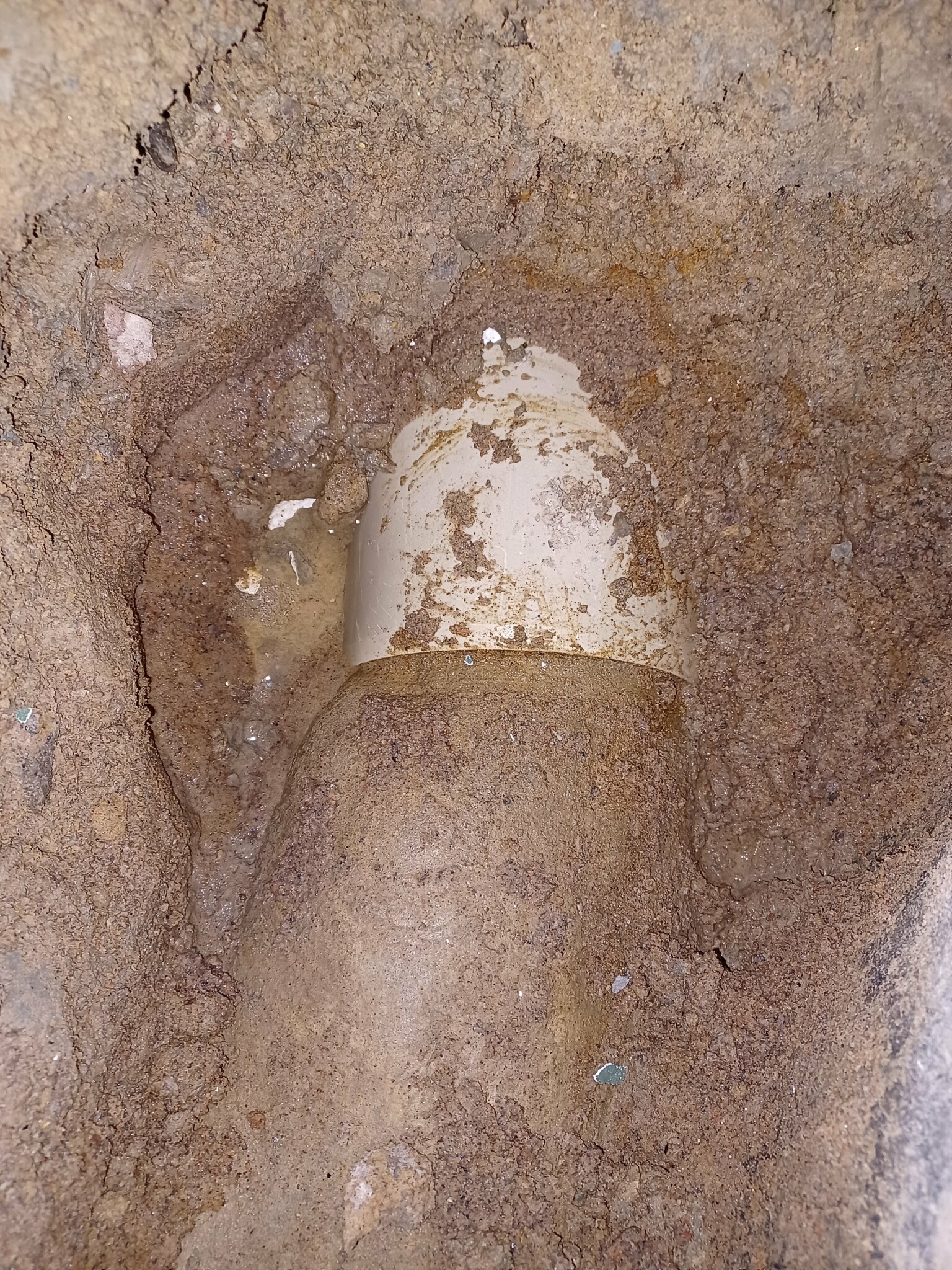 vad är detta för skarv mellan gjutjärnet och plasten | Byggahus.se