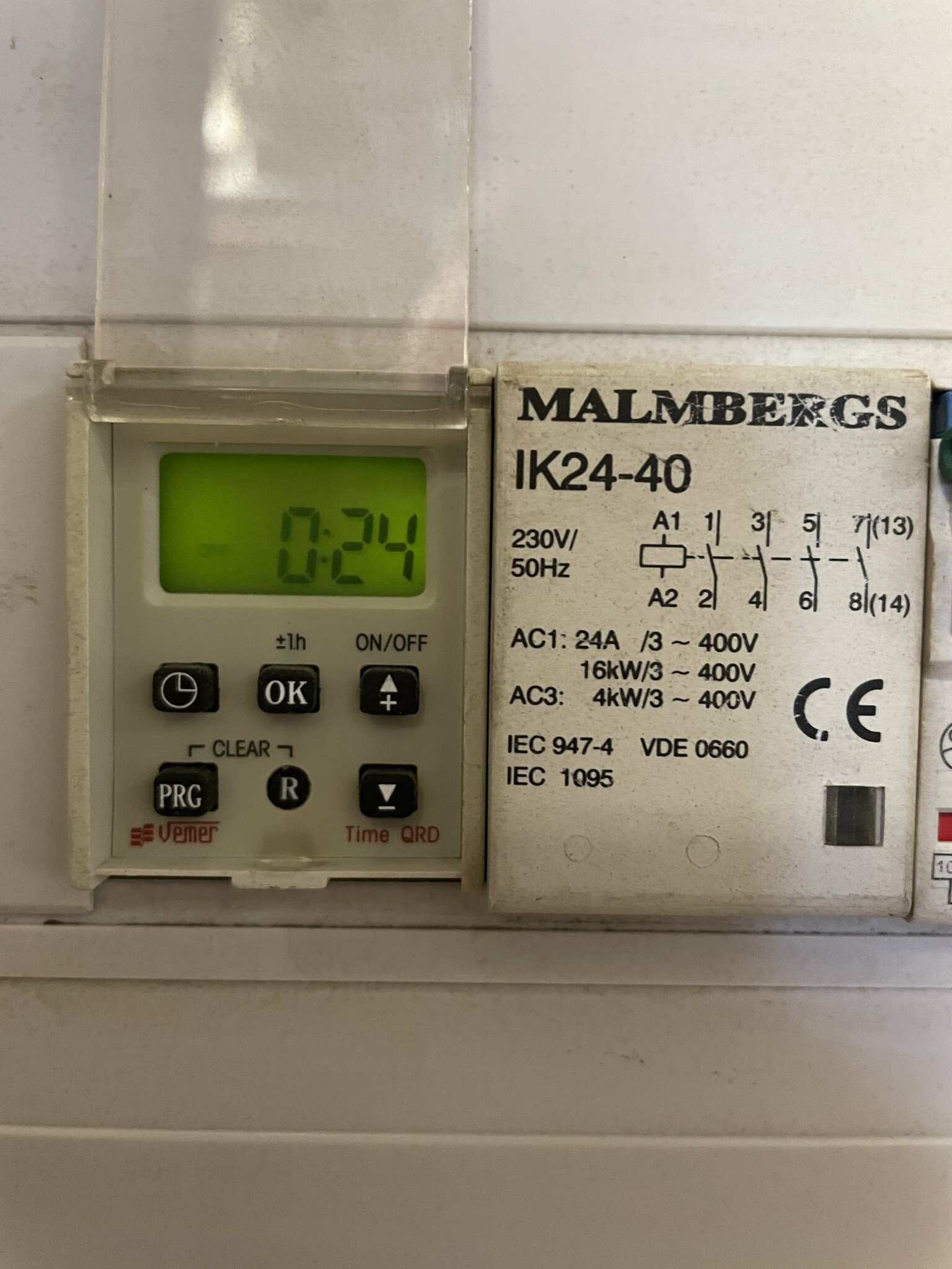 23 volt i eluttag - timer som spökar? | Byggahus.se