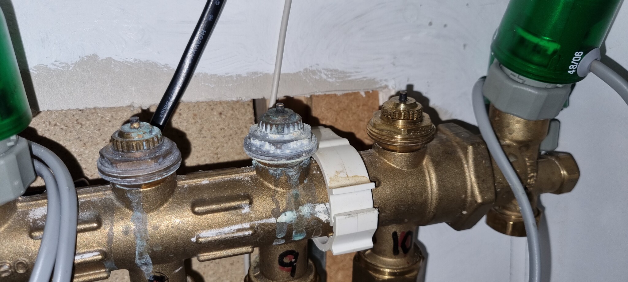 Noll tryck i vattenburen golvvärme. | Byggahus.se