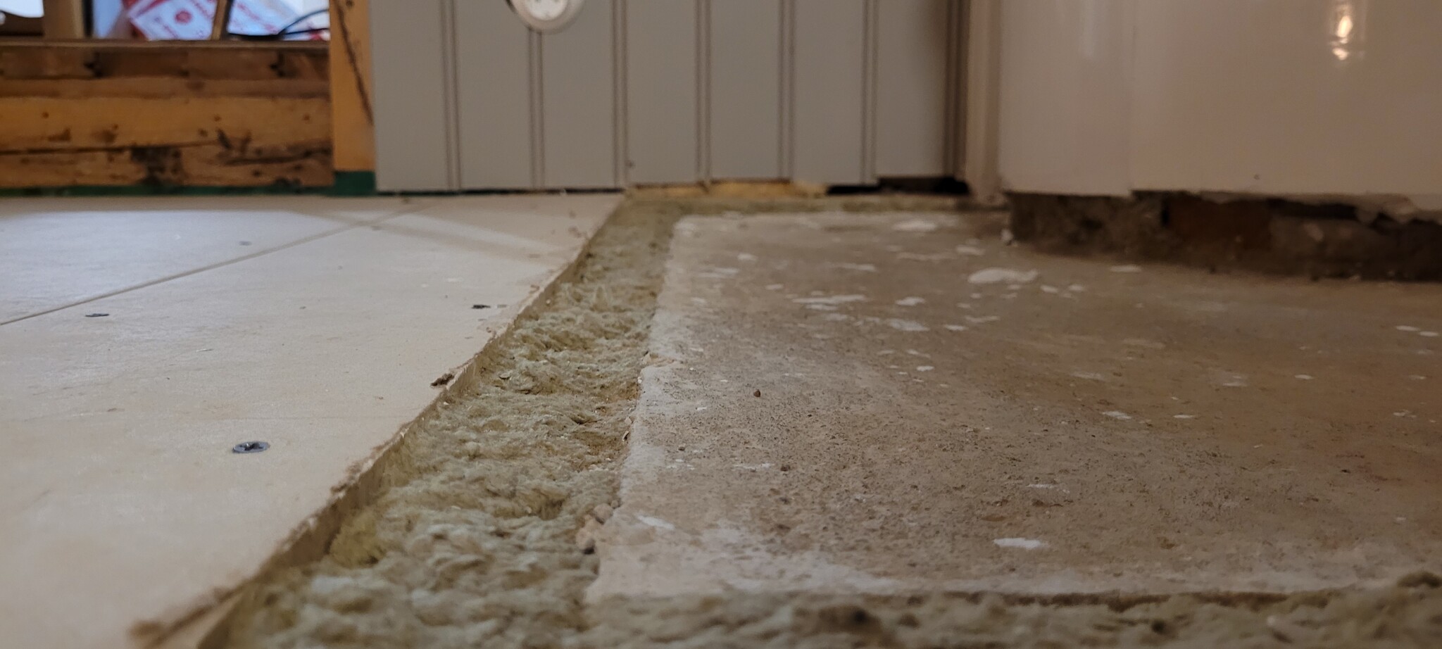 Gipsgolv och grund till kakelugn | Byggahus.se