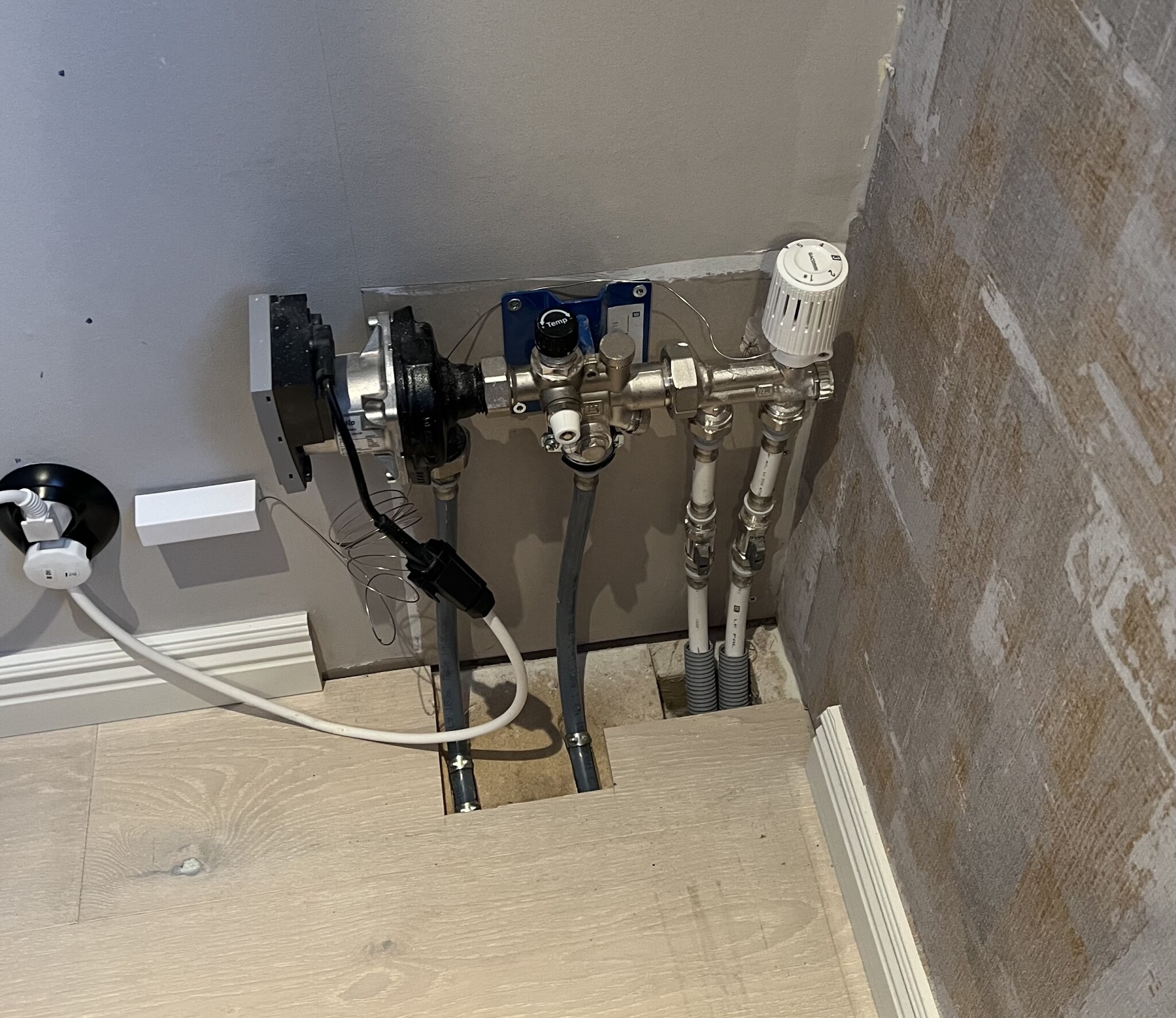 Golvvärme avluftning | Byggahus.se