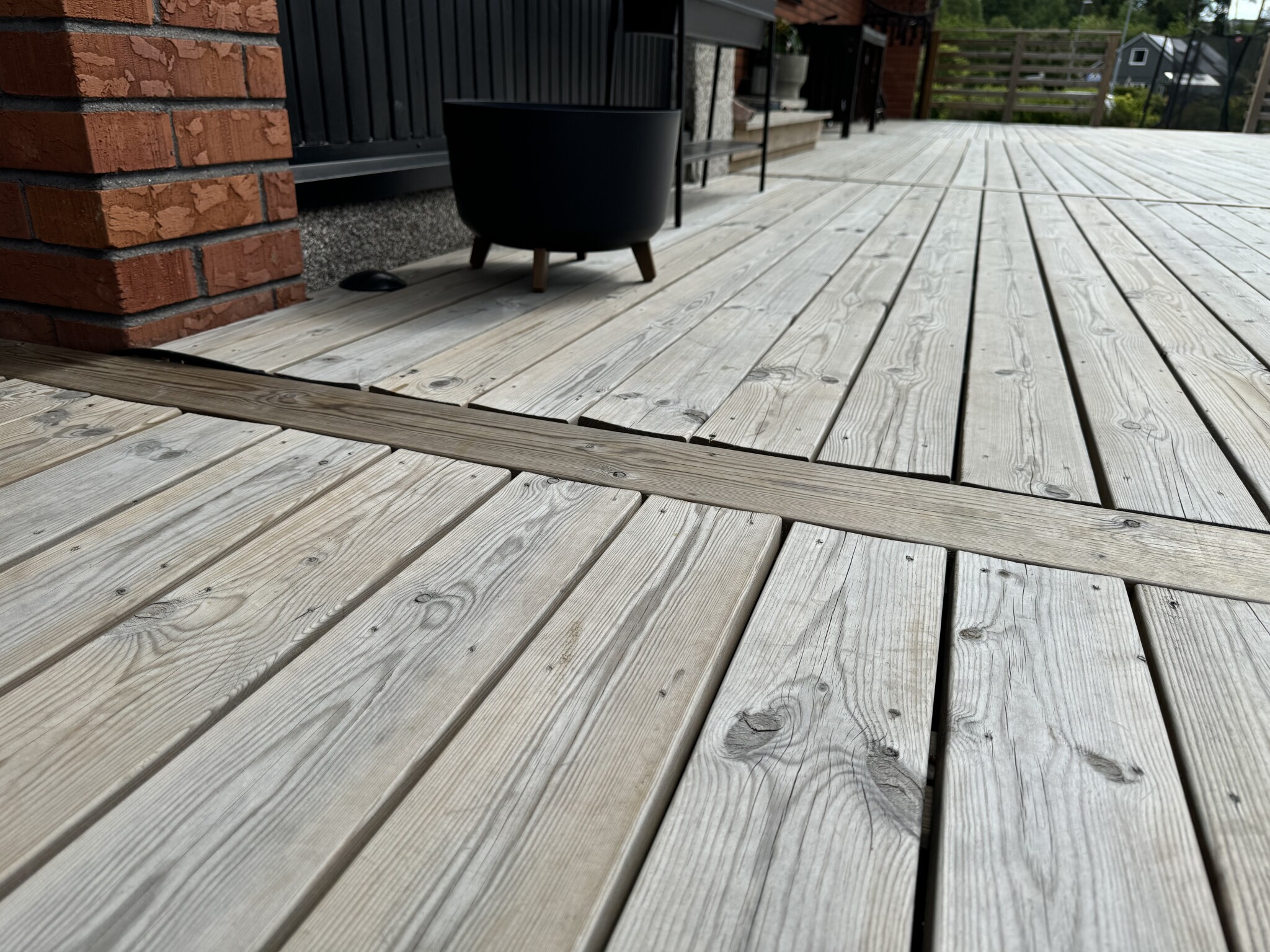 Trall som reser sig, altan byggd 2021? | Byggahus.se