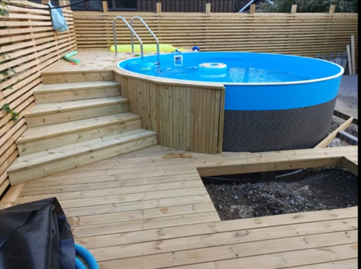 Bygga in pool | Byggahus.se