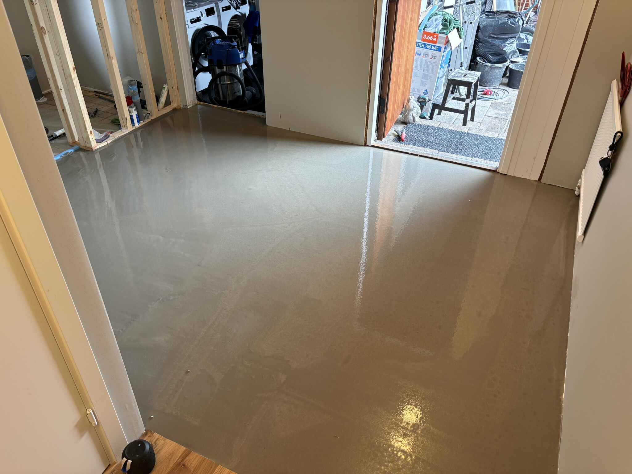 Jämna spont i undergolv för golvgips | Byggahus.se