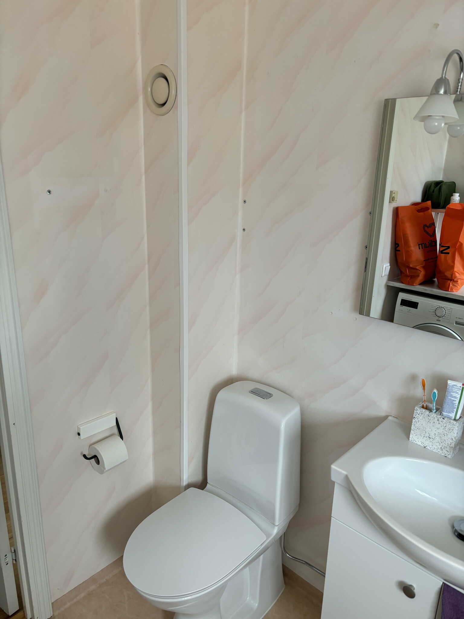 Renovera badrum med våtrumsmatta | Byggahus.se