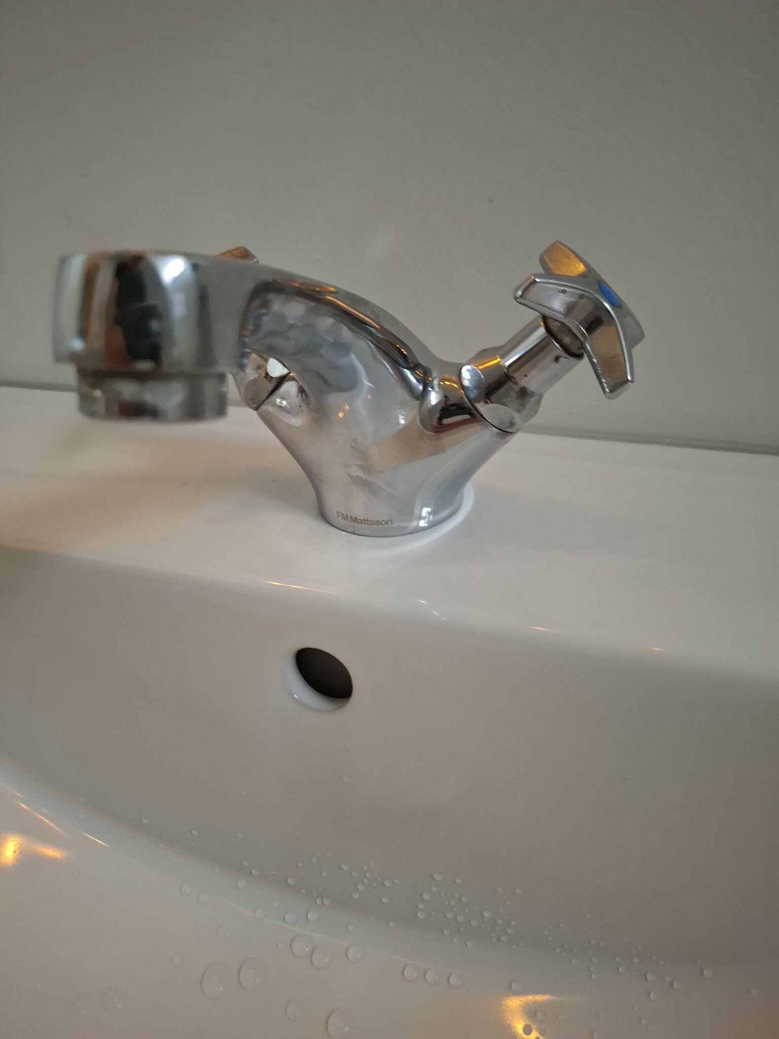 Vad saknas för montering tvättställsblandare | Byggahus.se