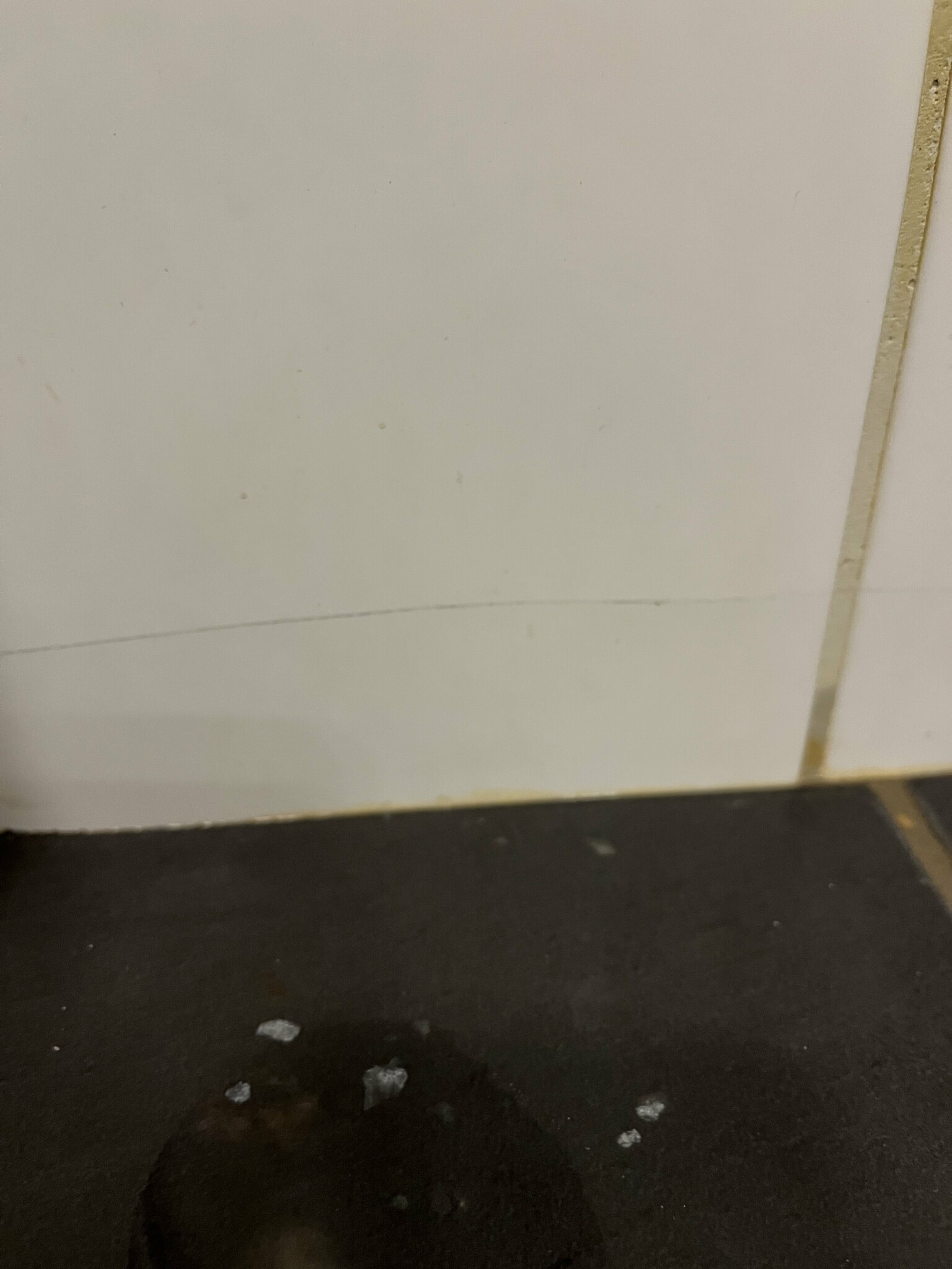 Varför spricka i kakel badrum | Byggahus.se