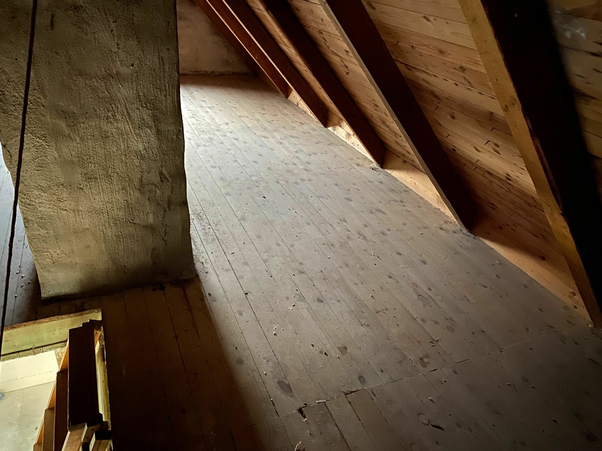 Isolera snedtak och kallvind | Byggahus.se