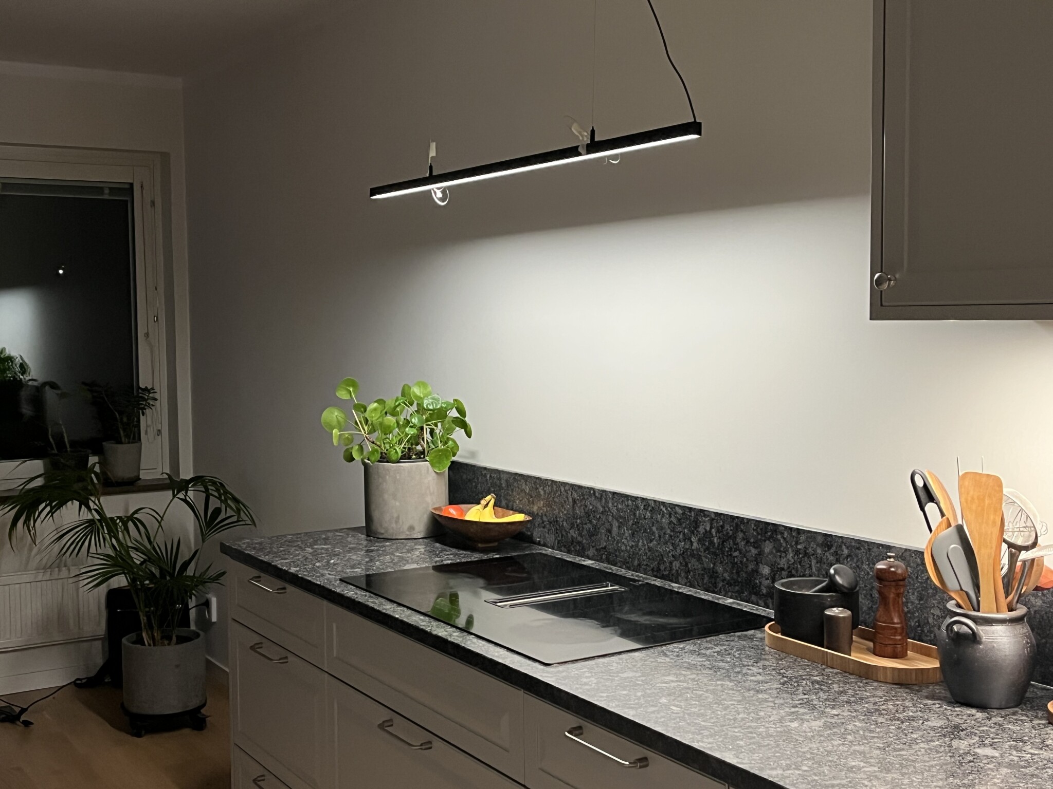 Tips på taklampa över köksö - LED lampa 120-140cm | Byggahus.se