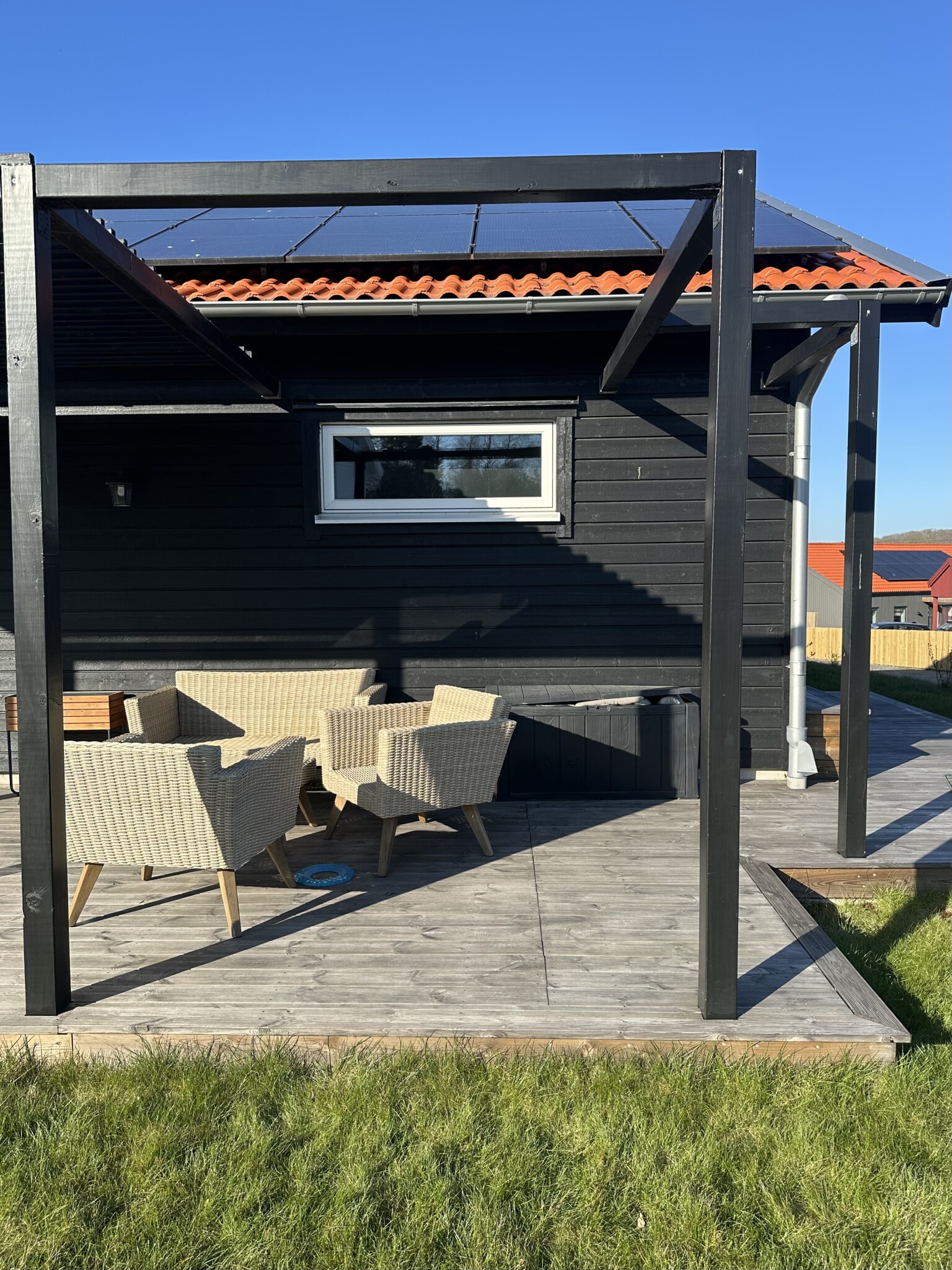 Materialval för att bygga insynsskydd (helst stående, smala ribbor)? | Byggahus.se