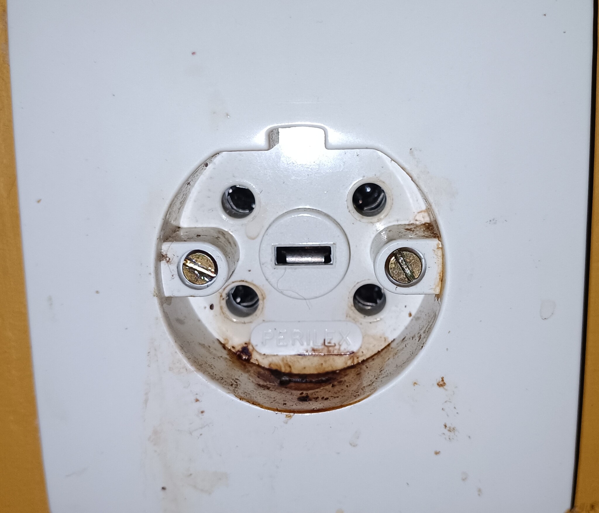 Koppla in ny bosch spis, 3 fas | Byggahus.se