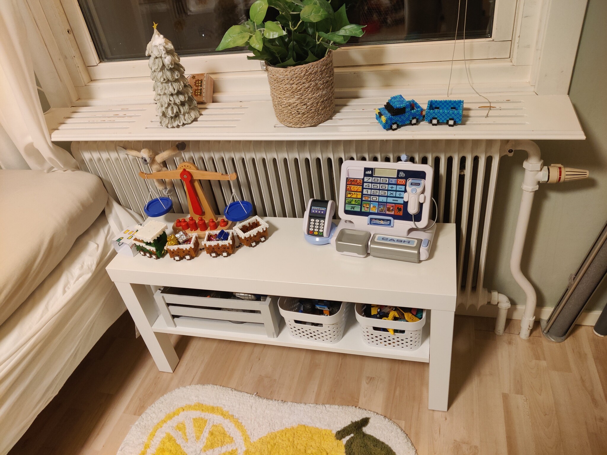 Byta ut ett gammalt element under renovering av ett rum | Byggahus.se