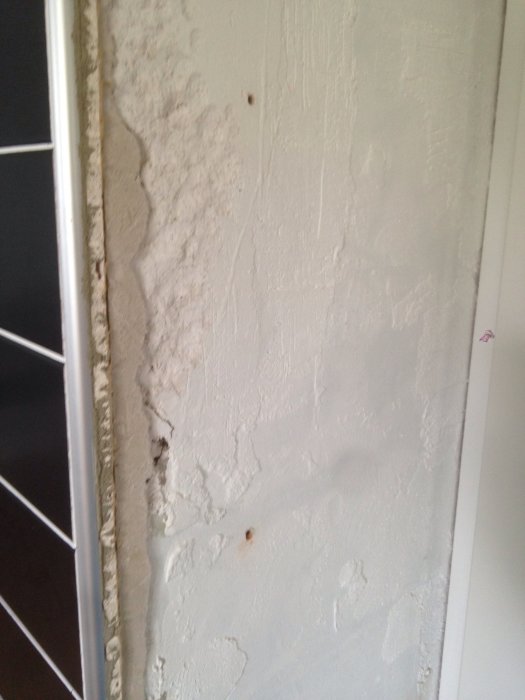 Spackla jämnt delvis målad yta | Byggahus.se