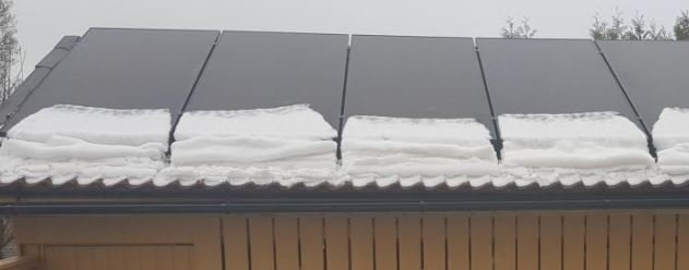 Solceller på brutet tak - täcka skarven med plåt eller ej? | Byggahus.se