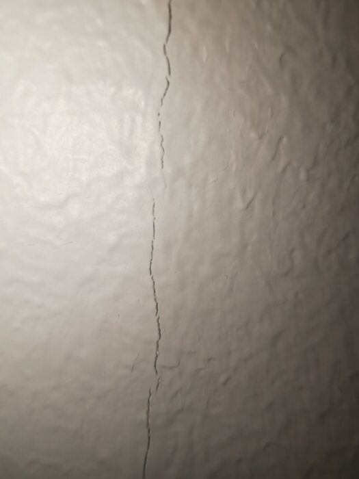 Sprickor i gipsskarvar? | Sida 3 | Byggahus.se